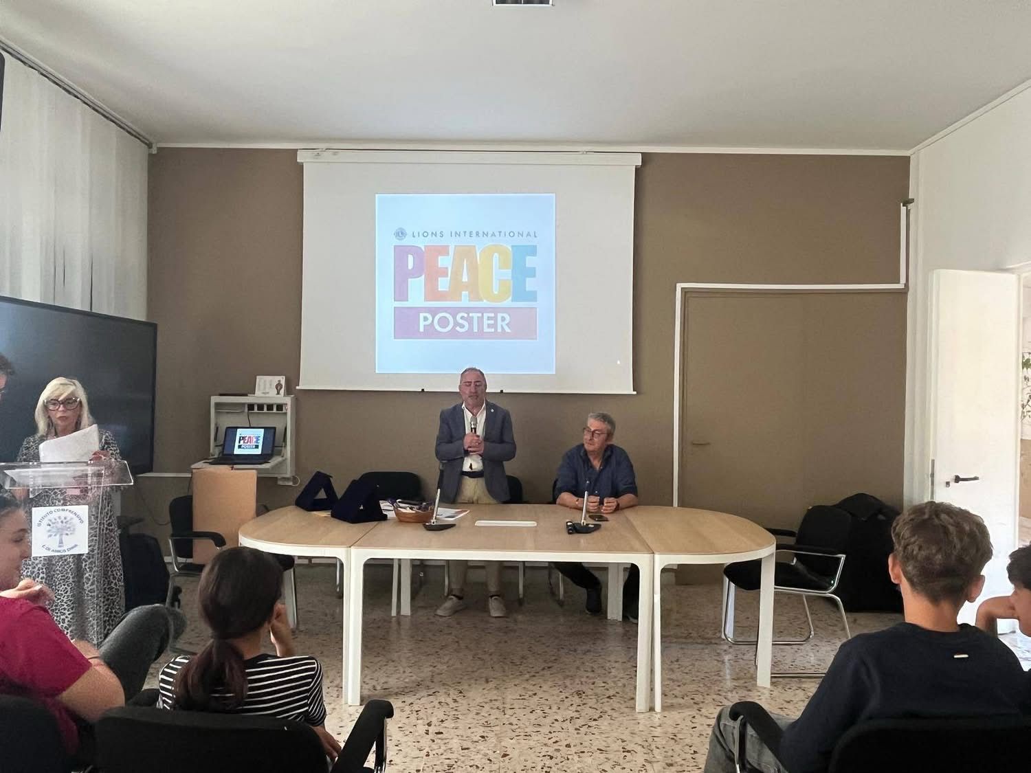 "Un poster per la pace" - Lions Club di Enna - Istituto Comprensivo "E ...